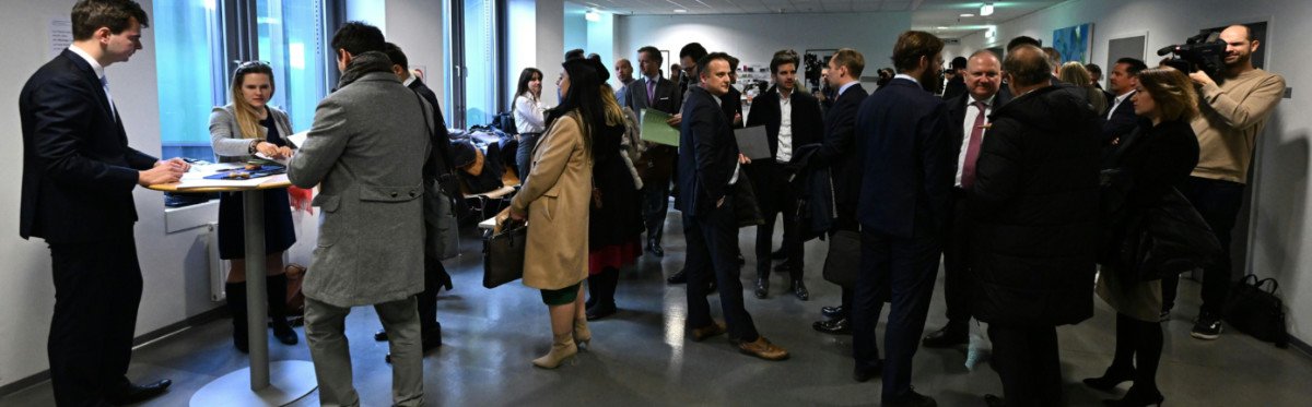 Signa Prime Gläubiger | kronehit